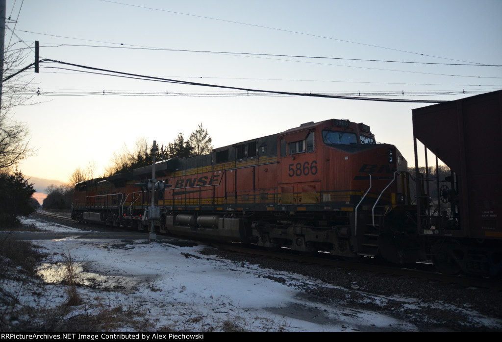 BNSF 5866